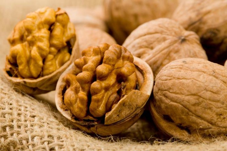 4 Reasons Why Eating Walnuts Is A Smart Choice (plus Easy Recipes)